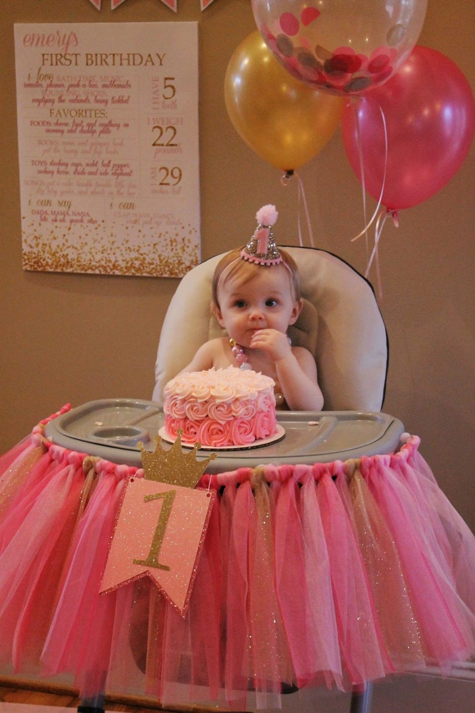 10 First Birthday Ideas for Girls * The Holidaze Craze