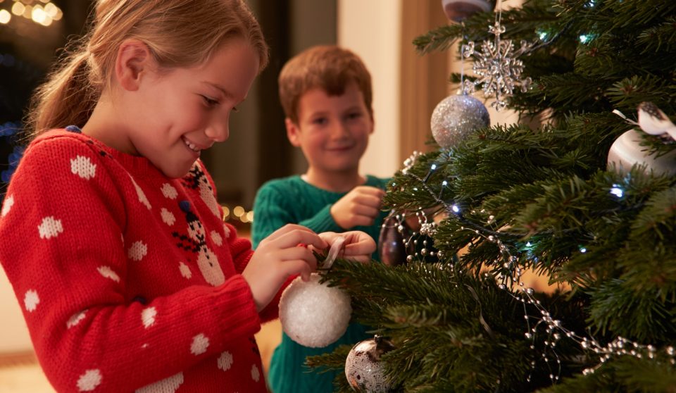 Plan A Tree Trimming Party (For Kids of All Ages!) * The Holidaze Craze