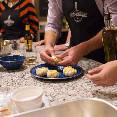 Dinner party themes: Ideas, Fun - Celebration - Theholidazecraze.com