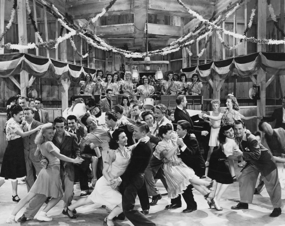 Roaring 20s Party Ideas * The Holidaze Craze