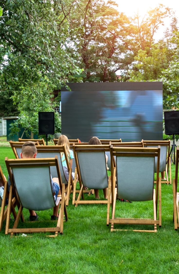 DIY Outdoor Movie Screen